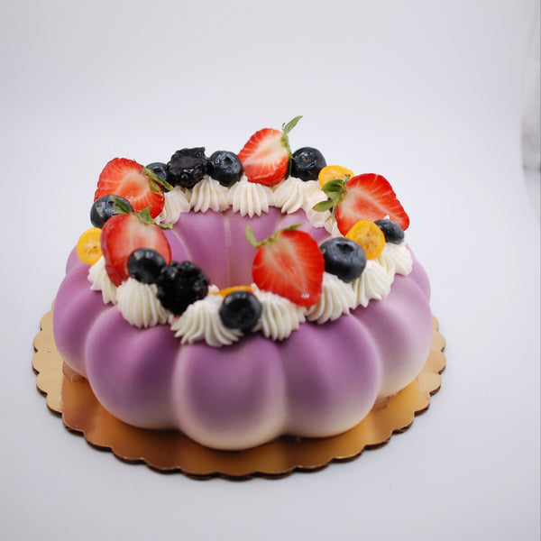 Blueberry Vanilla Violet Cake | Nutriente Pastry Studio